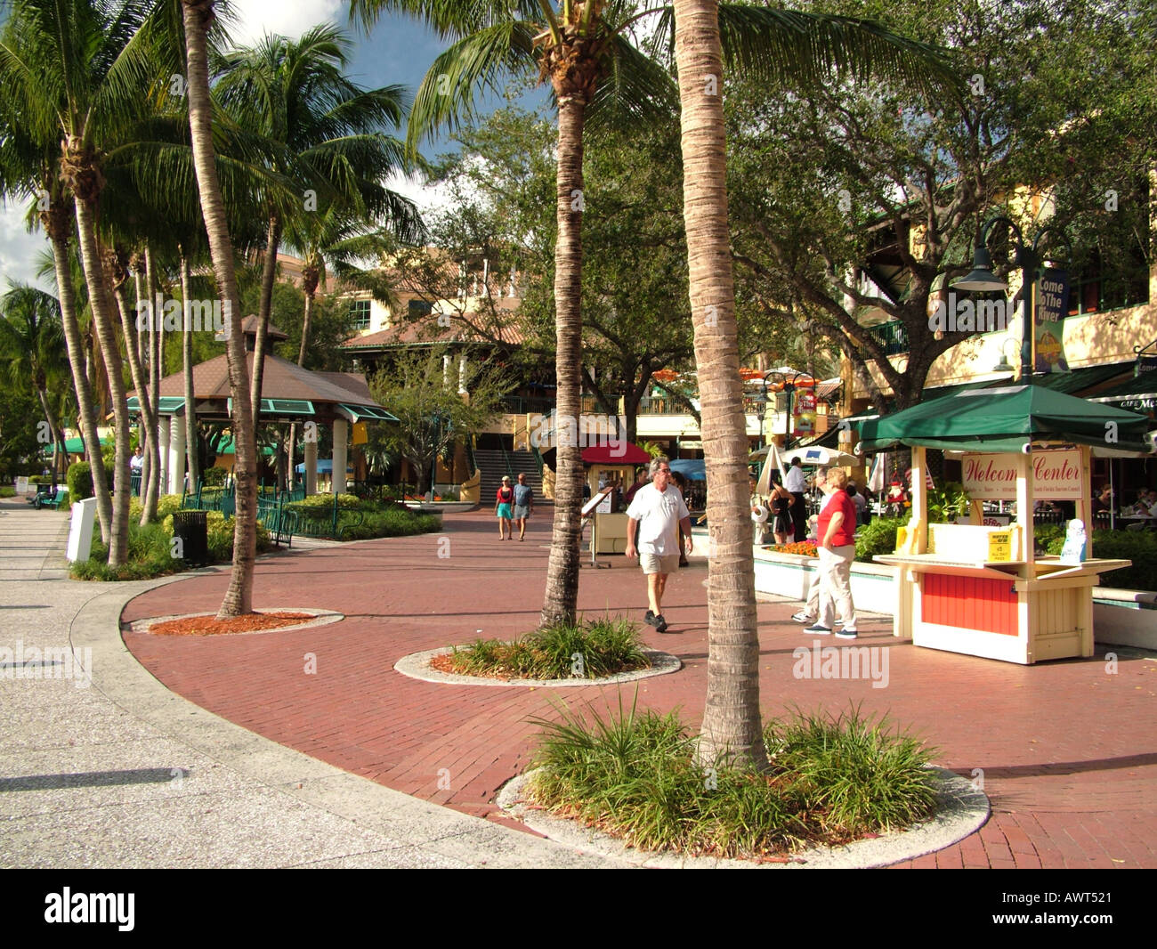 Las olas riverfront hi-res stock photography and images - Alamy