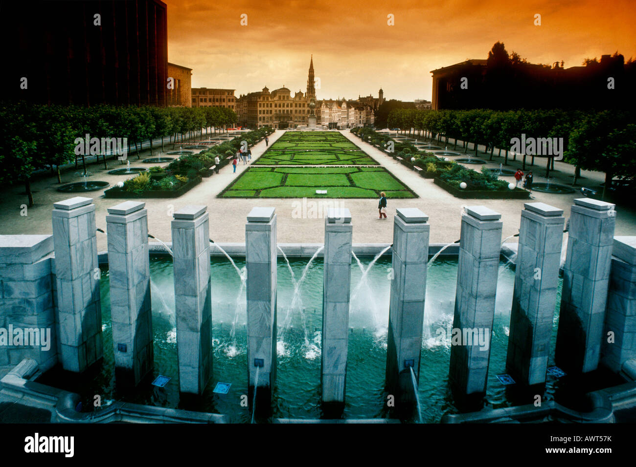 Water Fountains Concrete Column