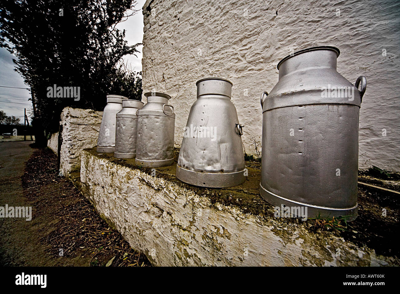 Milk churns hi-res stock photography and images - Alamy