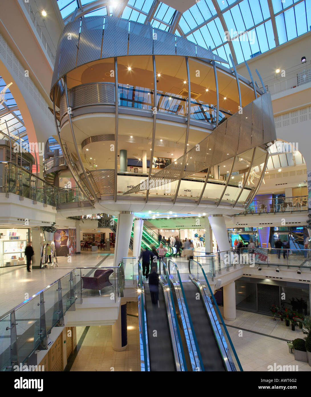 Shopping centre manchester hi-res stock photography and images - Alamy