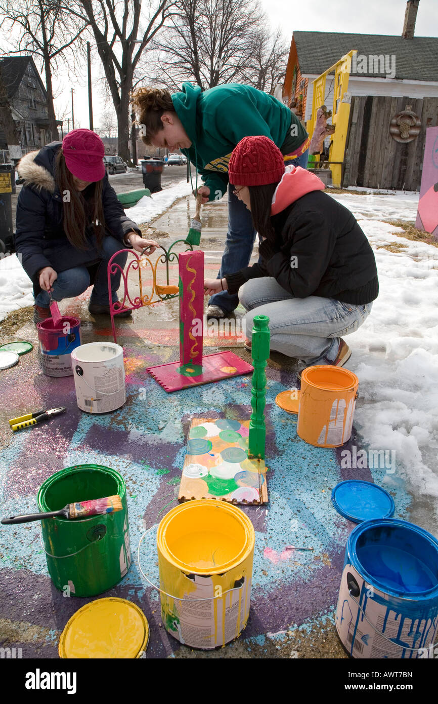 College Student Volunteers in Alternative Spring Break Stock Photo - Alamy