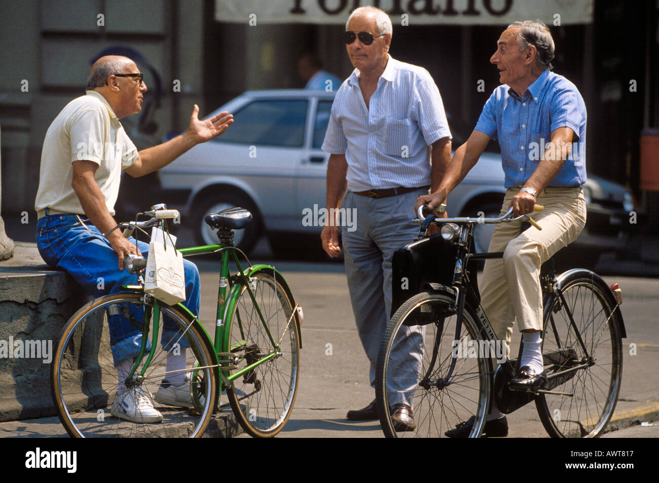 THREE ITALIAN MEN IN FLORENCE ITALY Stock Photo - Alamy