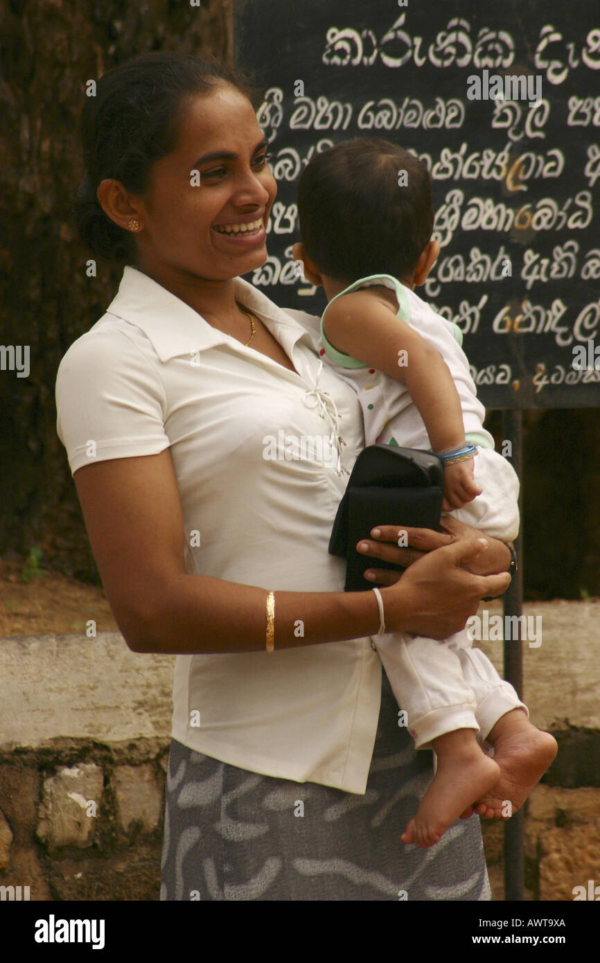 Sri lanka babies hi-res stock photography and images - Alamy