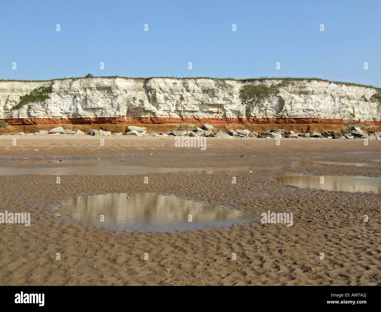 Limestone and chalk cliffs at Hunstanton, Norfolk, England, UK Stock ...