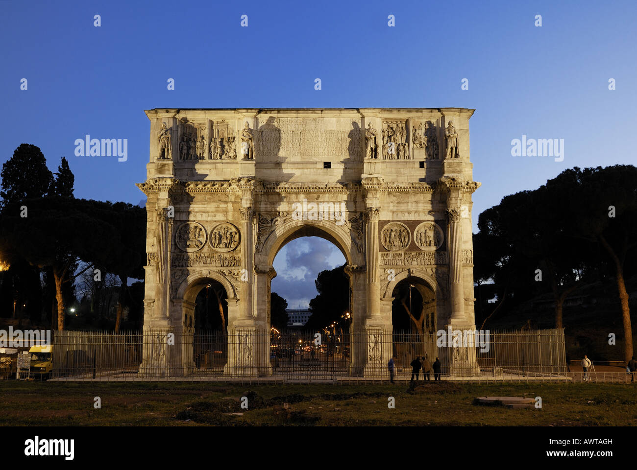 Roman arches of triumph hi-res stock photography and images - Alamy