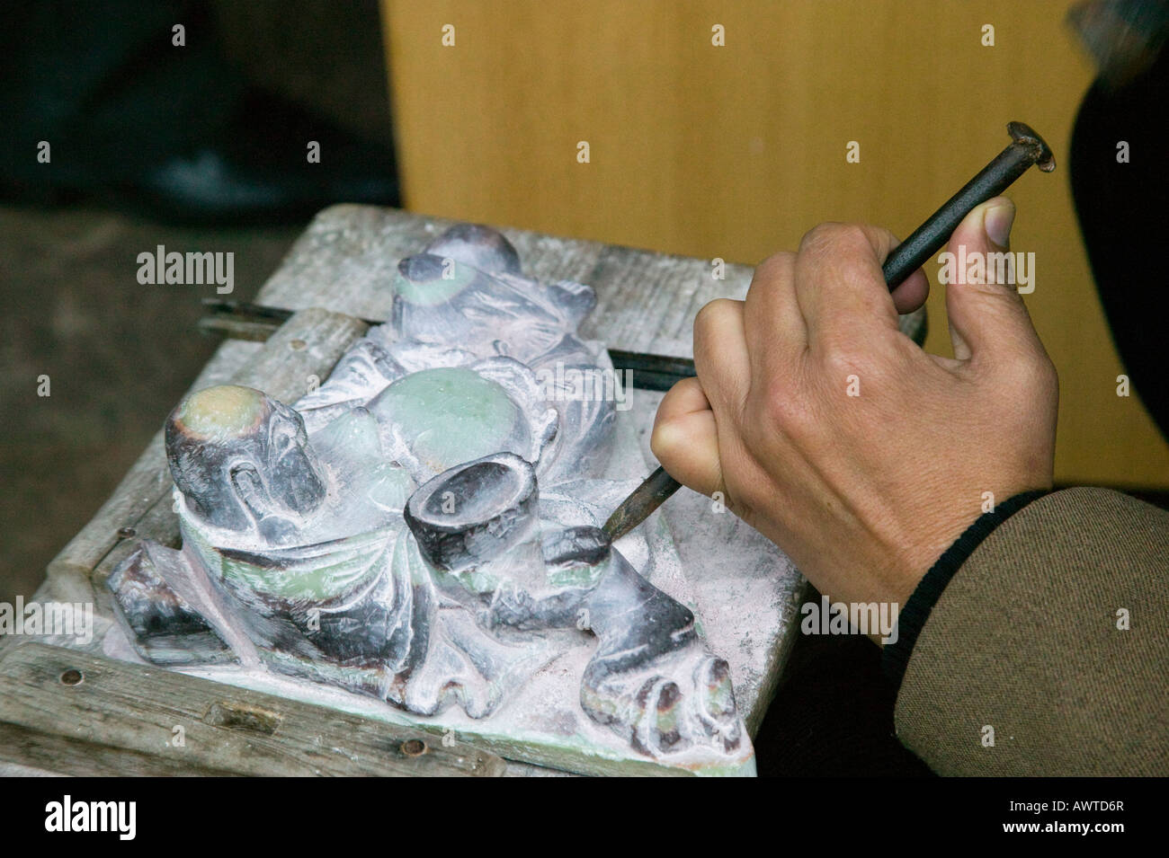 Carving in slate hi-res stock photography and images - Alamy