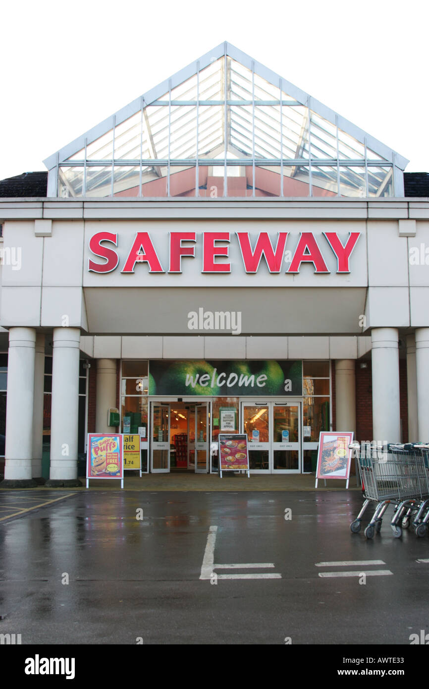 Devizes Wiltshire UK Safeway Supermarket sign Morrisons Trolley Cart ...