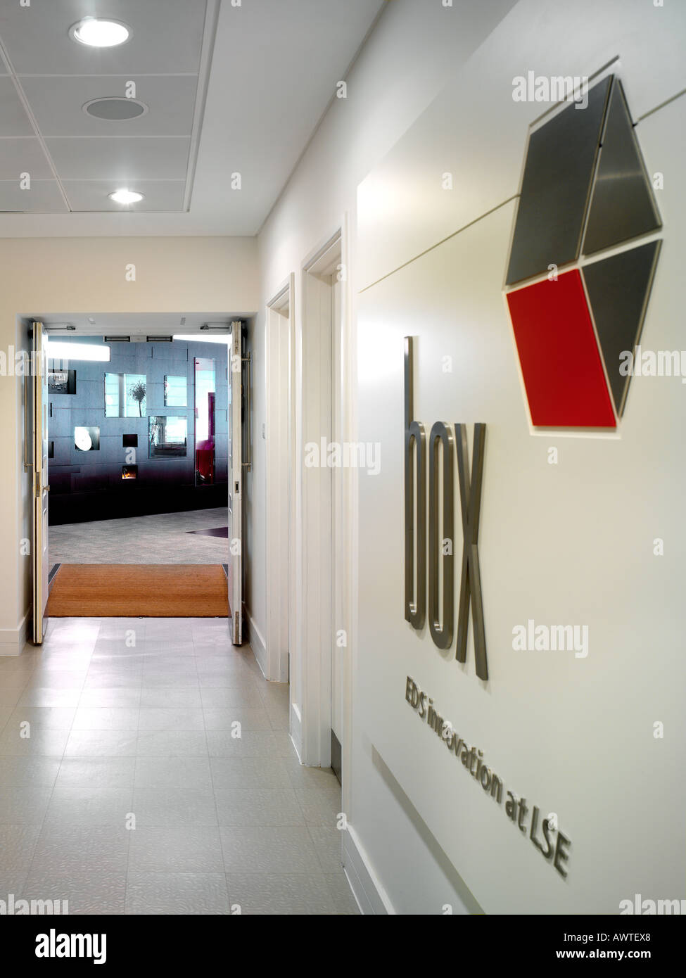 Lse logo hi-res stock photography and images - Alamy