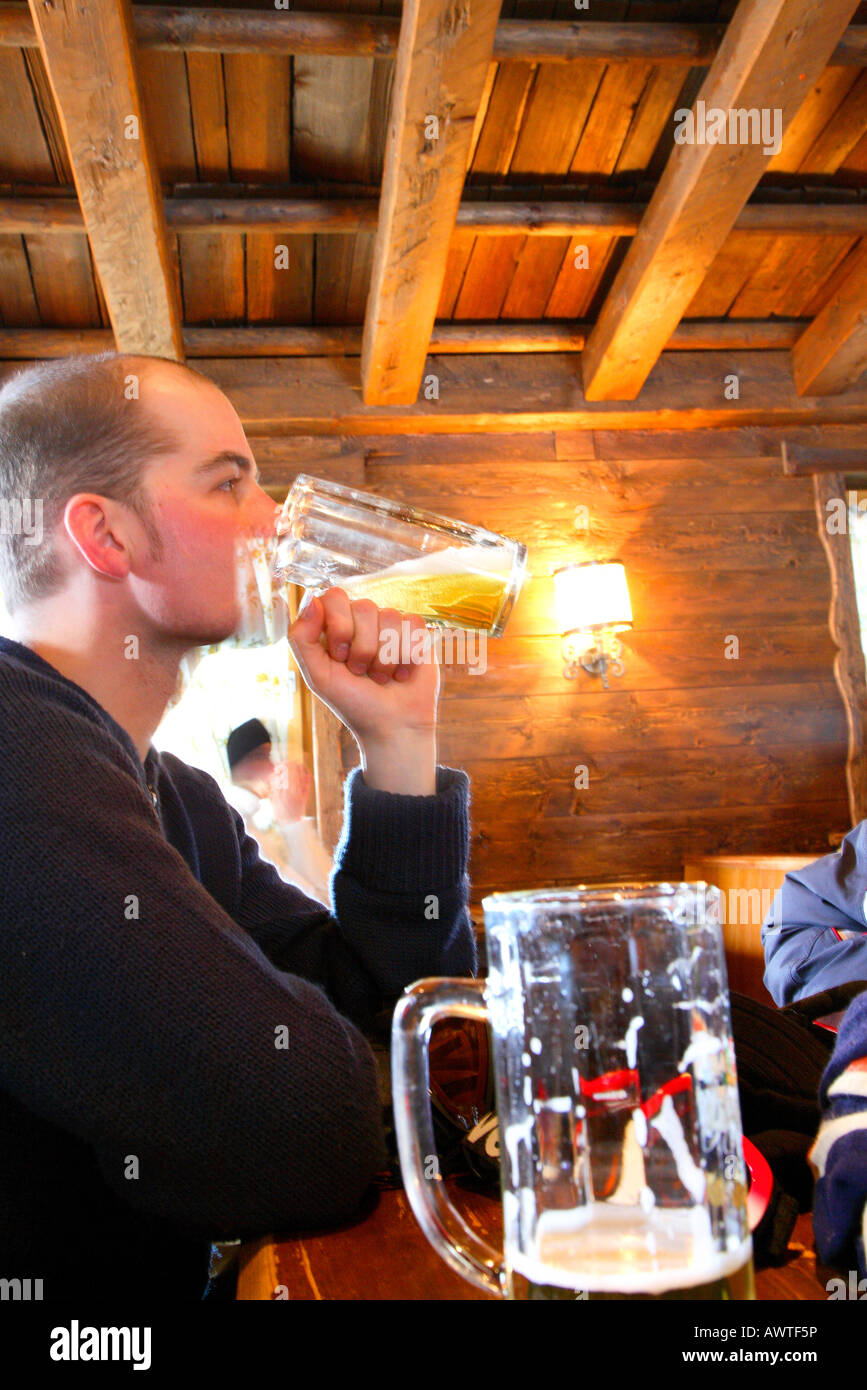 Apres ski bar tirol hi-res stock photography and images - Alamy