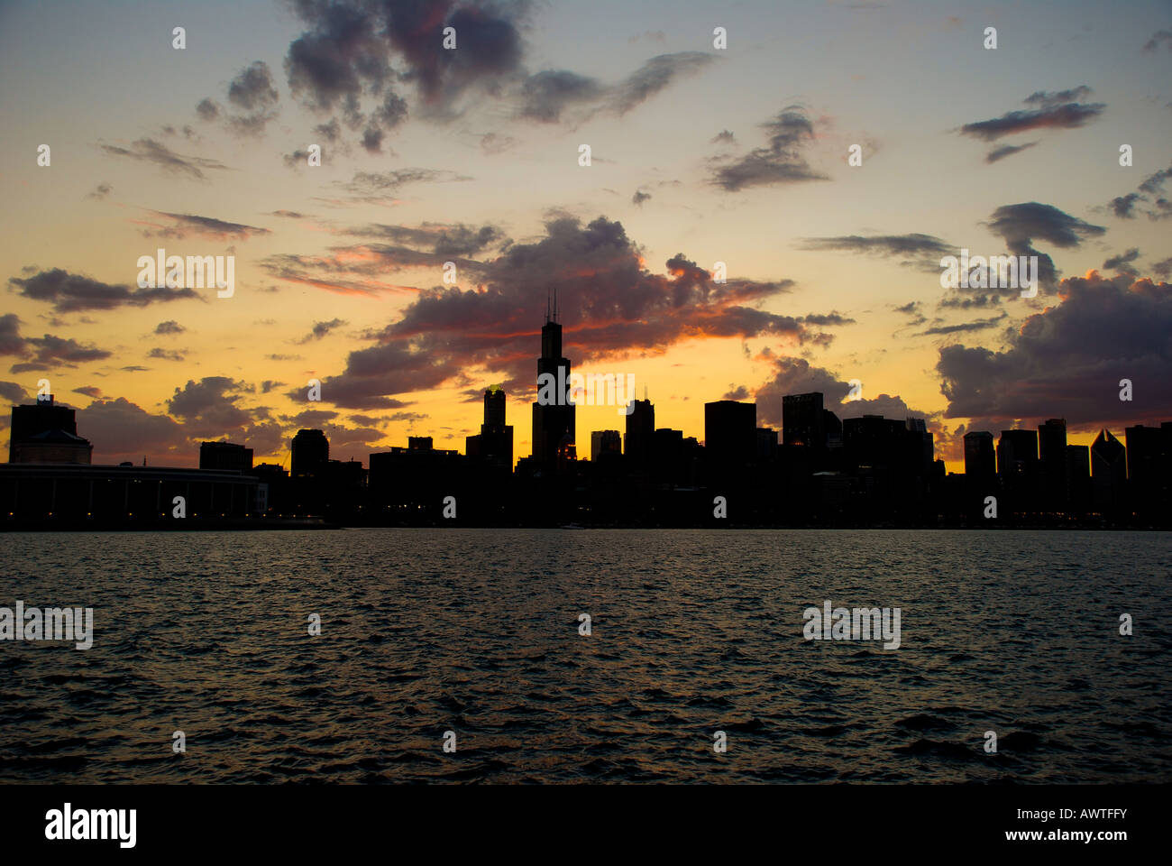 Chicago Illinois sunset scene, late afternoon Stock Photo - Alamy