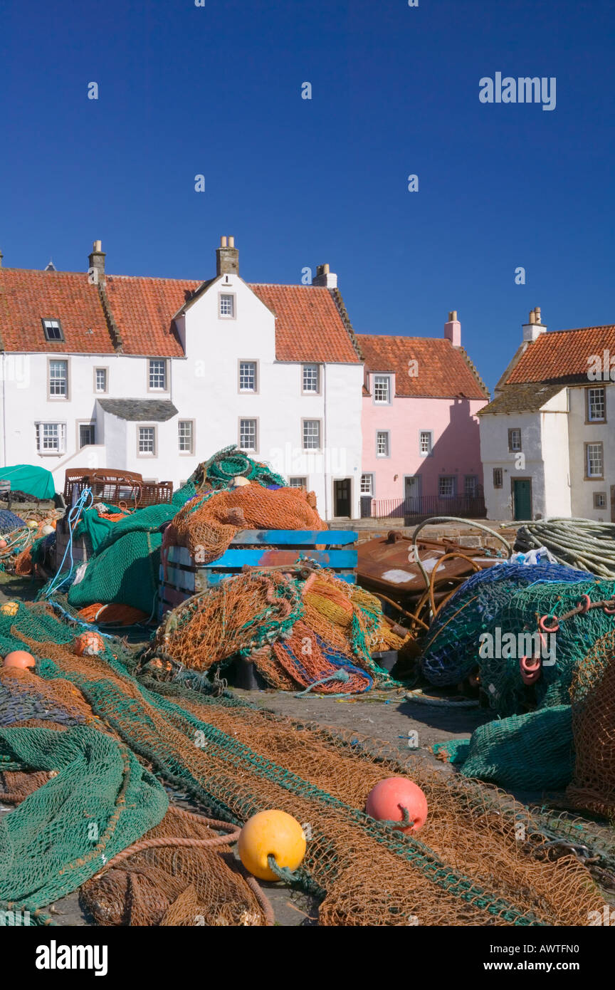Pittenweem harbour area hi-res stock photography and images - Alamy