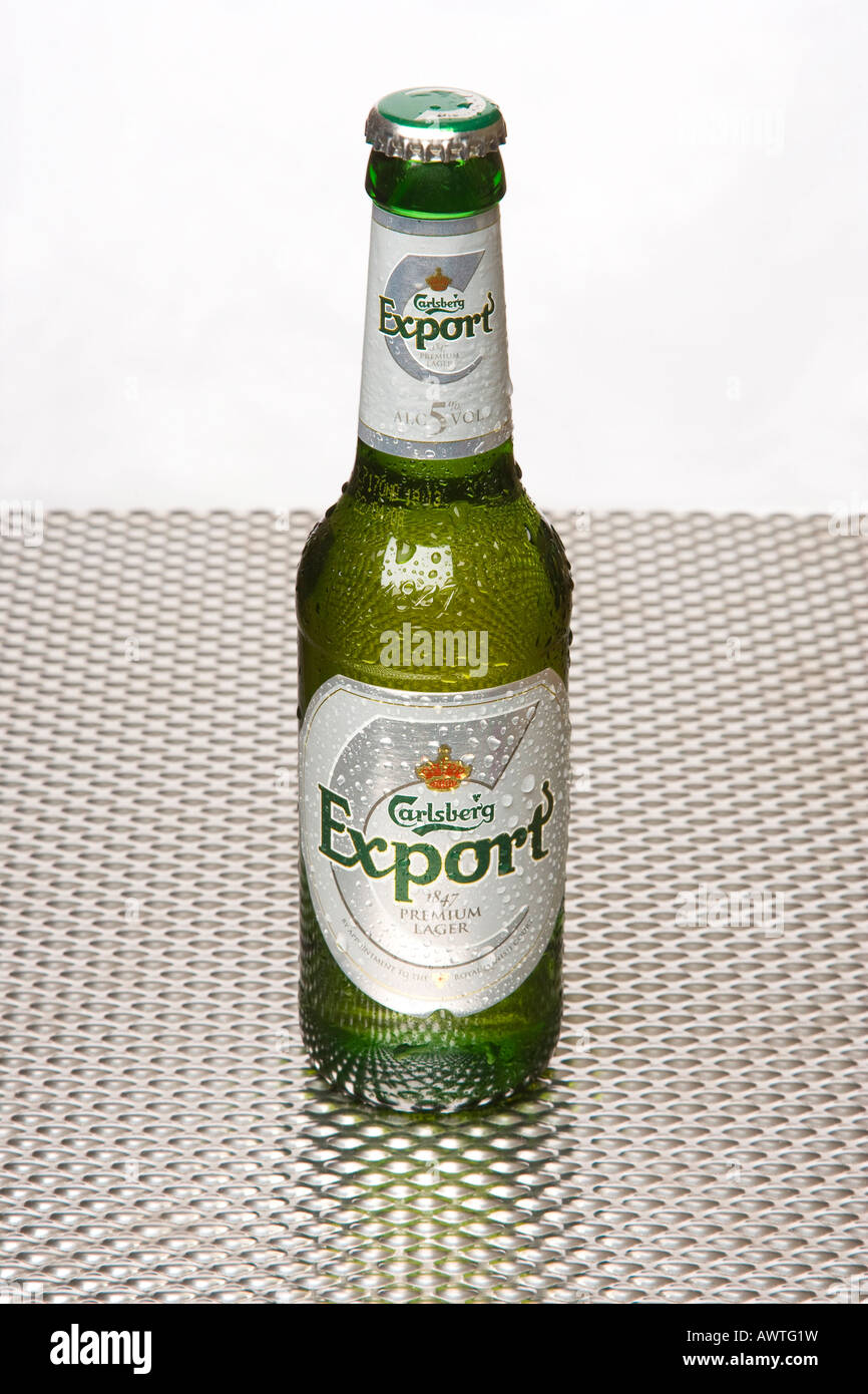 bottle of Carlsberg Export Premium 1847 lager Stock Photo - Alamy