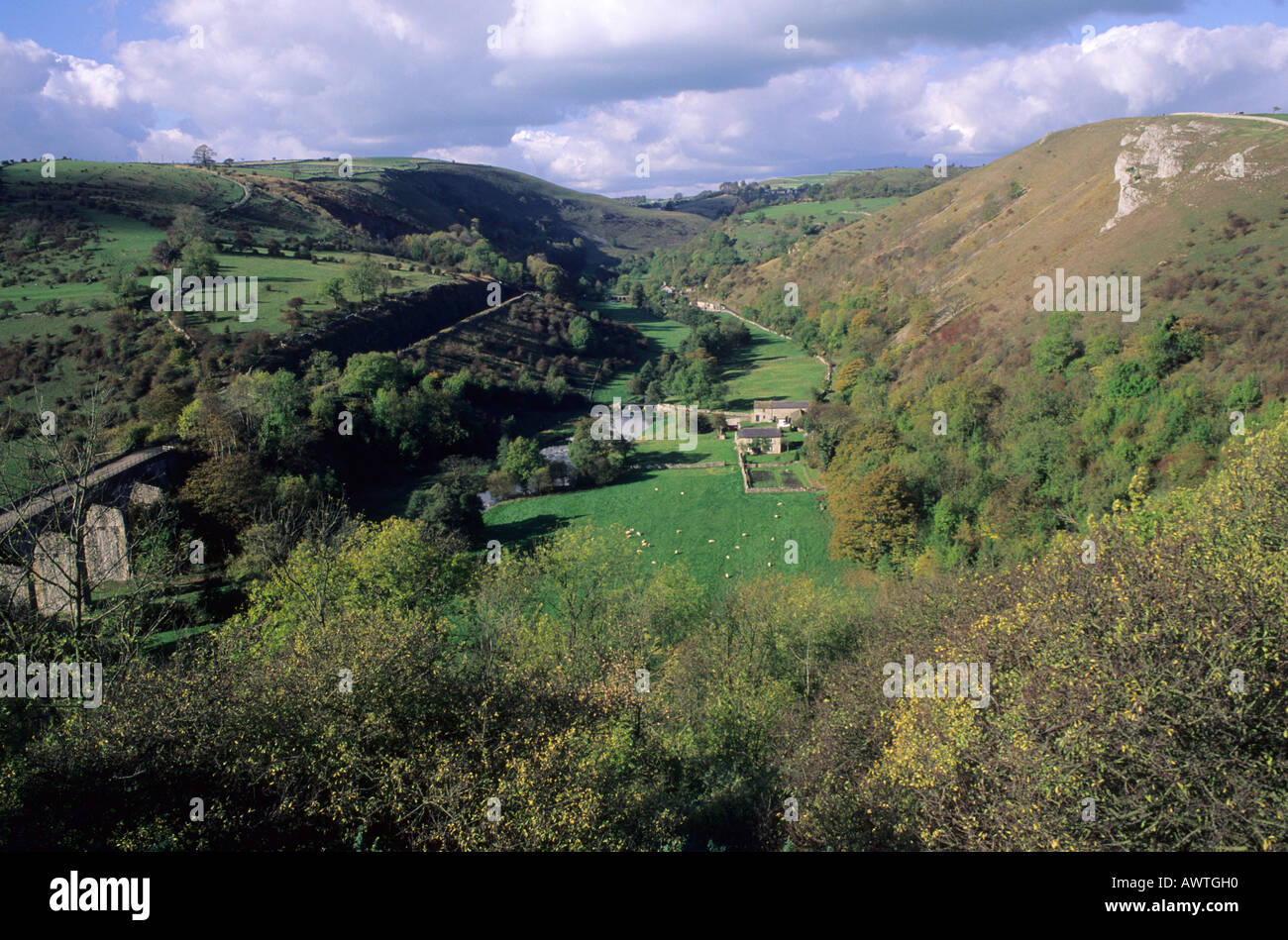 Monsal dale valley hi-res stock photography and images - Alamy
