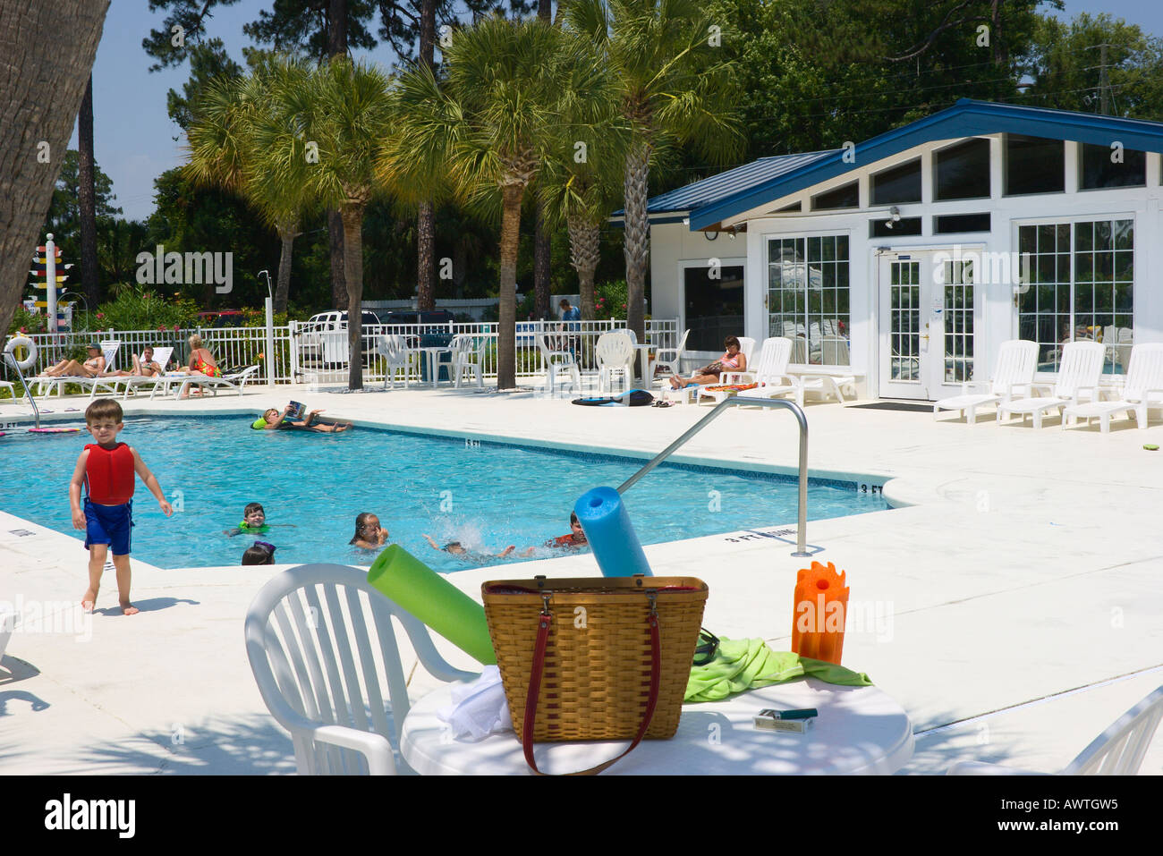 Rv resort swimming pool hi-res stock photography and images - Alamy