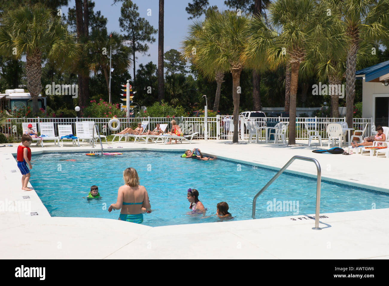 Rv campground florida hi-res stock photography and images - Alamy