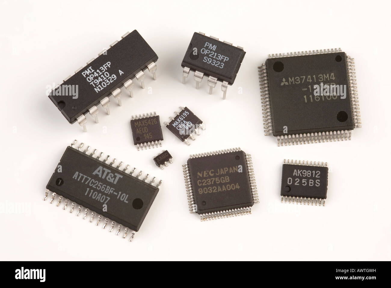 Circuits hi-res stock photography and images - Alamy