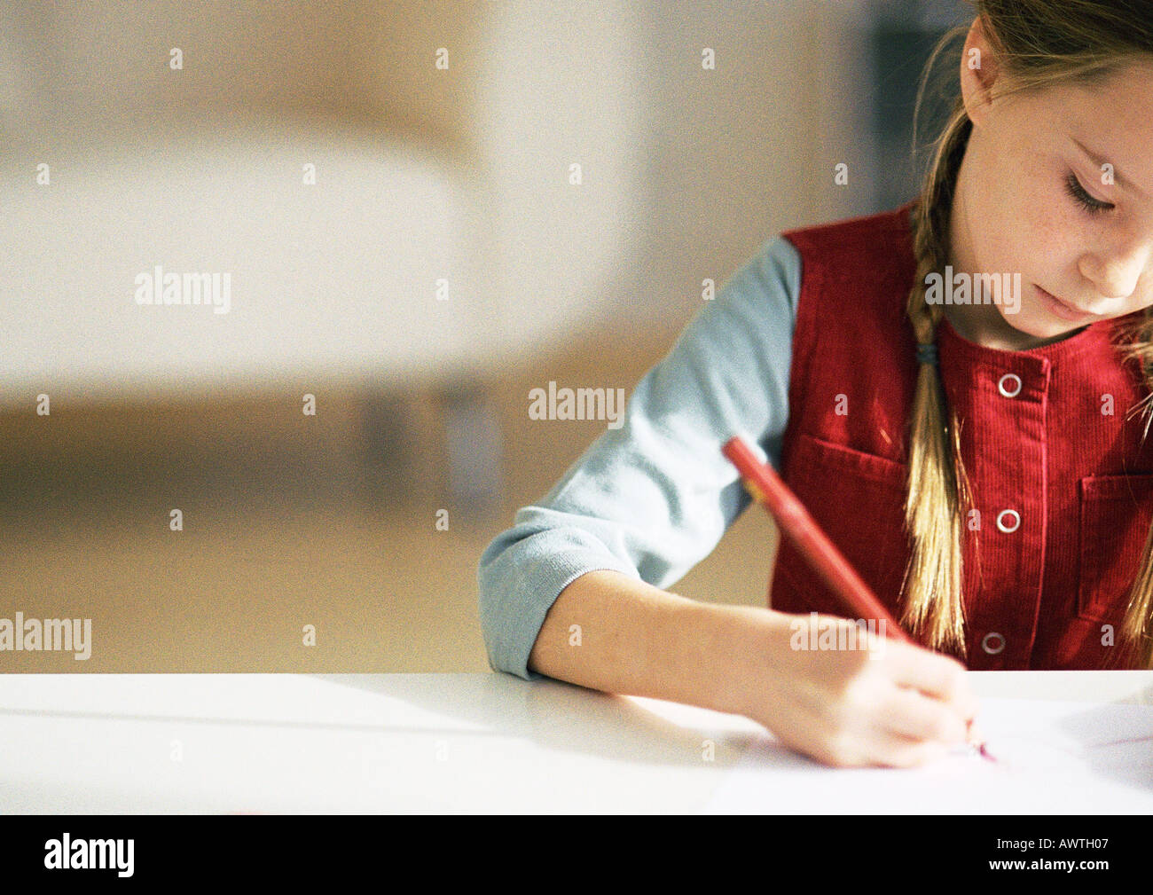Young girl drawing, close up Stock Photo - Alamy