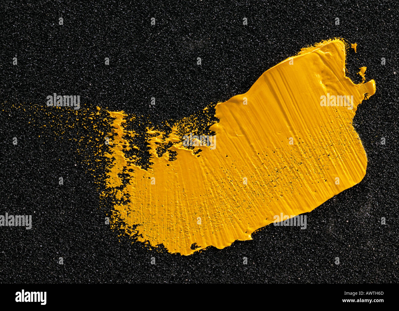 Two stroke oil hi-res stock photography and images - Alamy