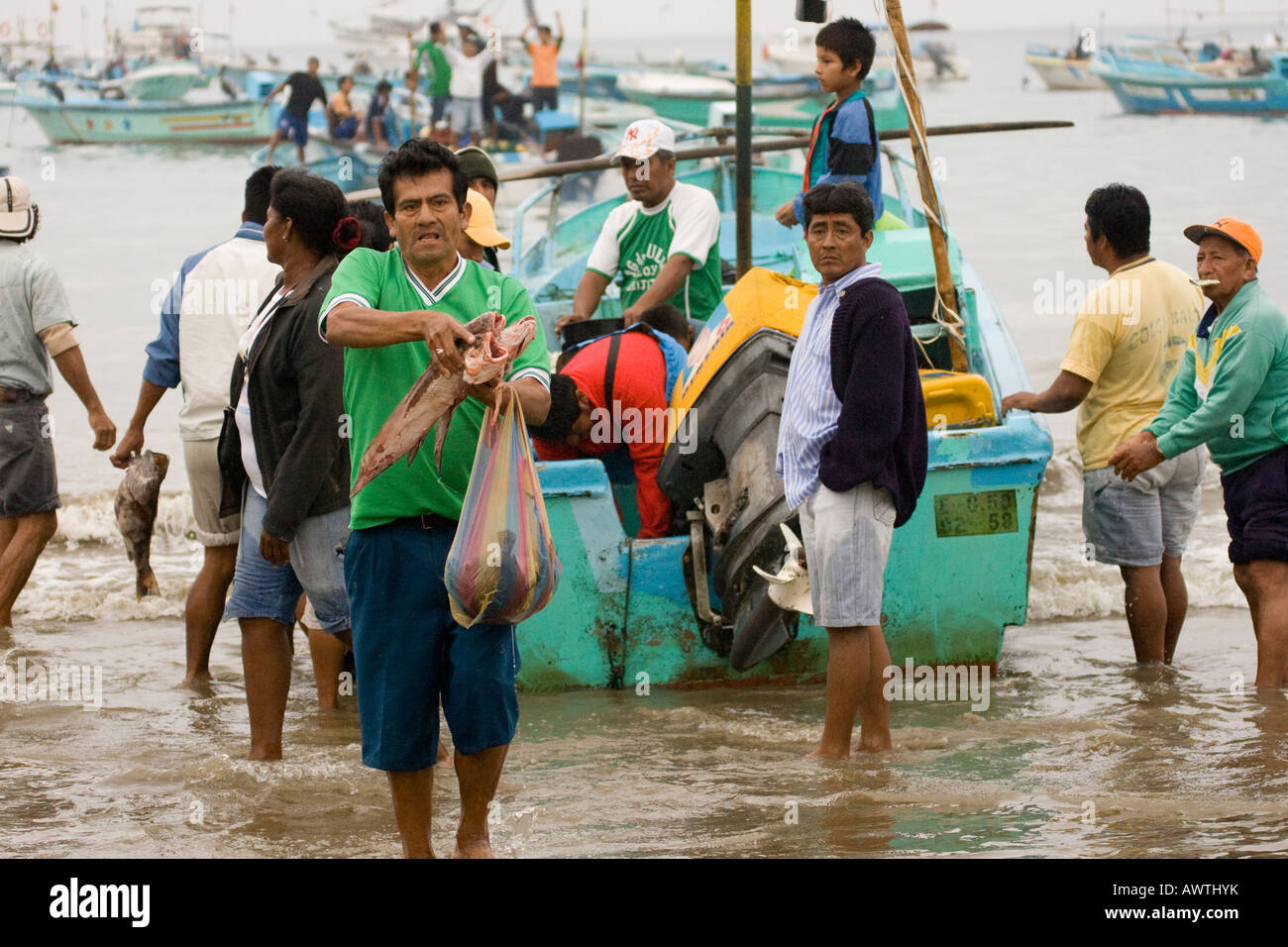 Fishing Harbour Fishing People in Puerto Lopez, Ecuador,Fishing boats ...