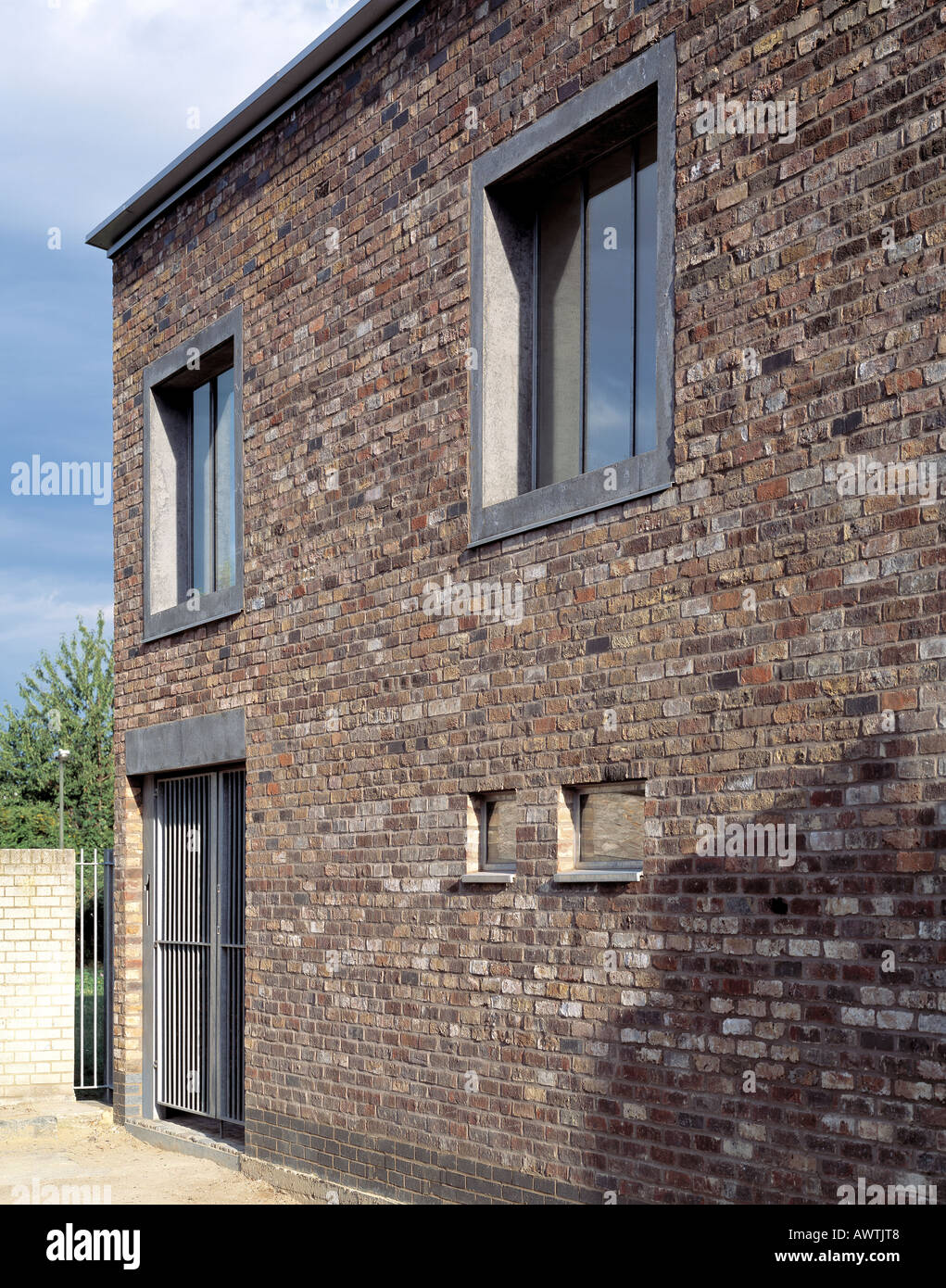 Modern house front door london hi-res stock photography and images - Alamy