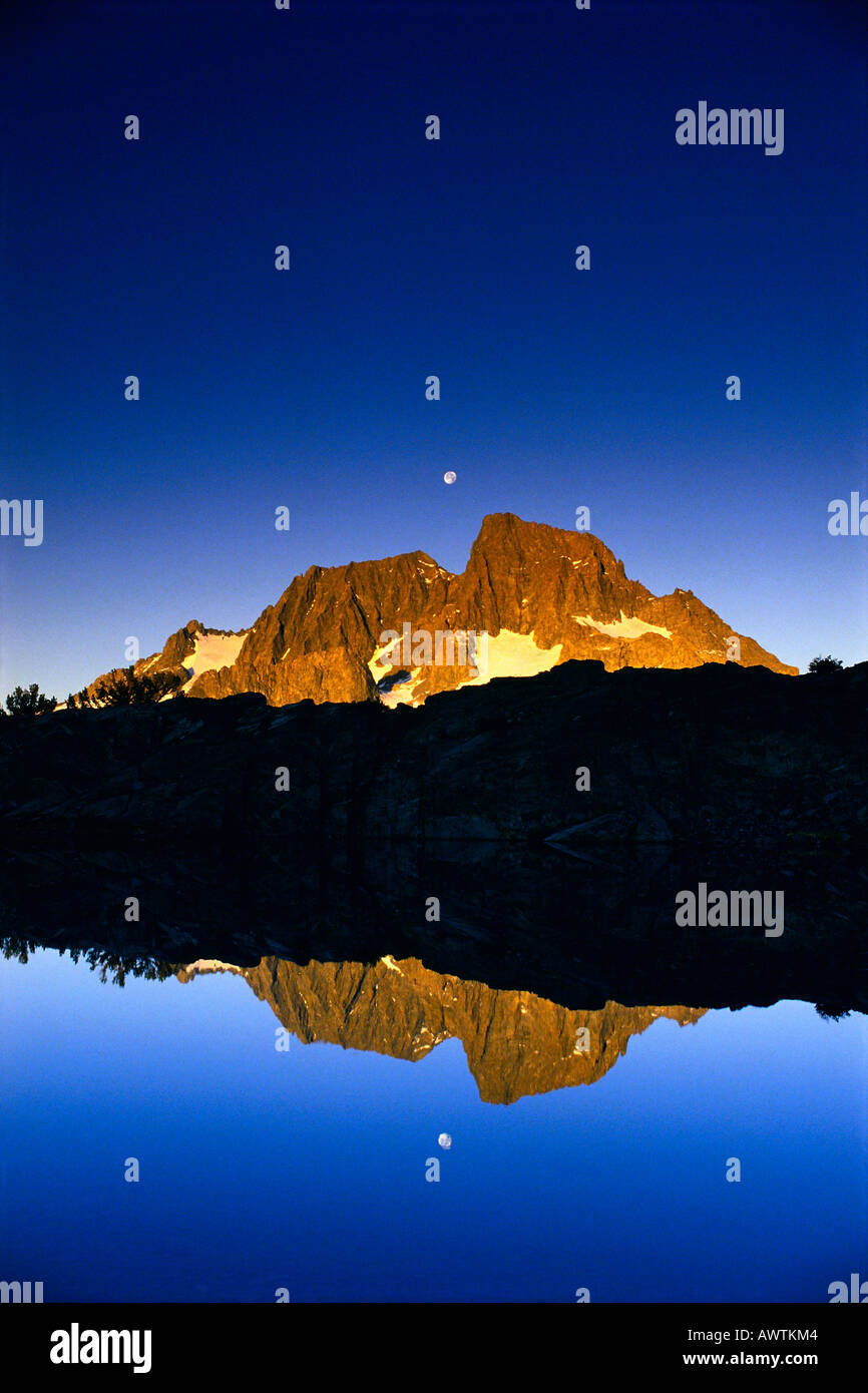 Moonset over Mount Ritter and Banner Peak Ansel Adams Wilderness High ...