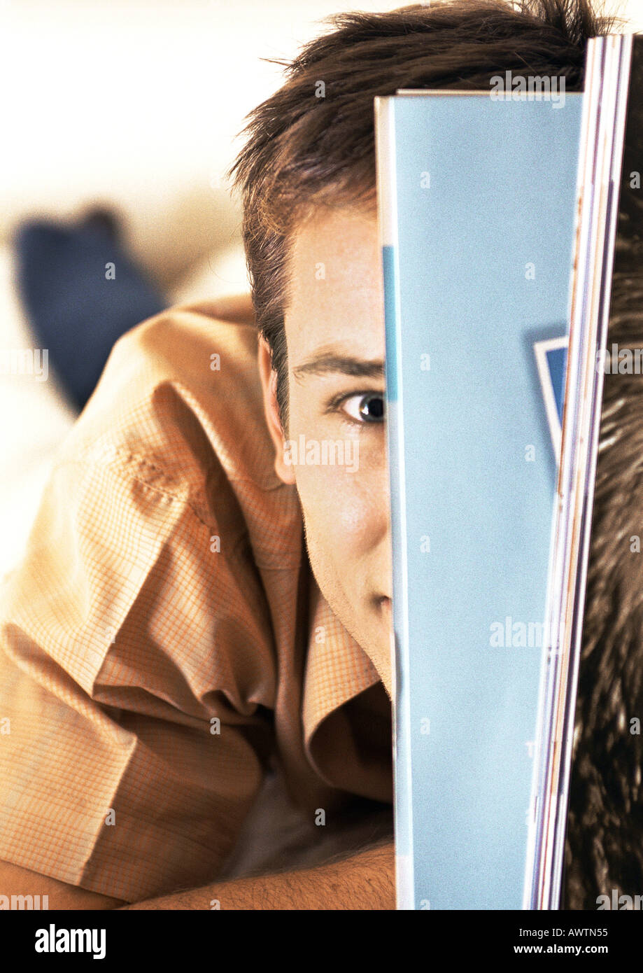 Man hiding face from camera hi-res stock photography and images - Alamy