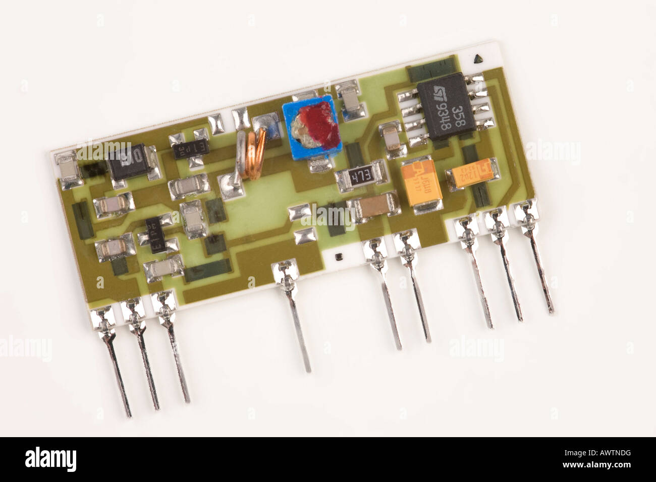 hybrid micro circuit built on ceramic substrate Stock Photo - Alamy