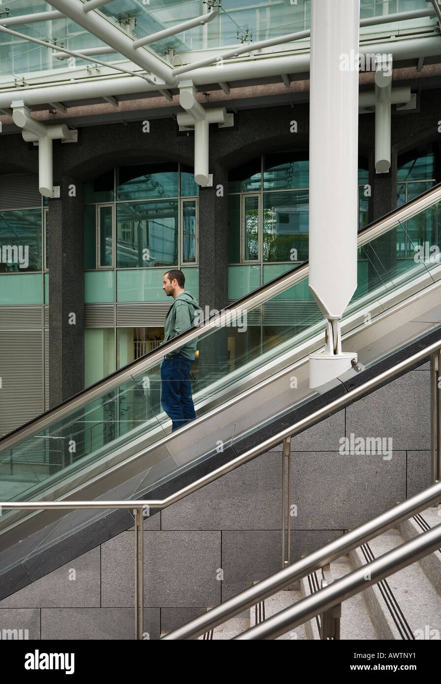 London transport office interior hi-res stock photography and images ...