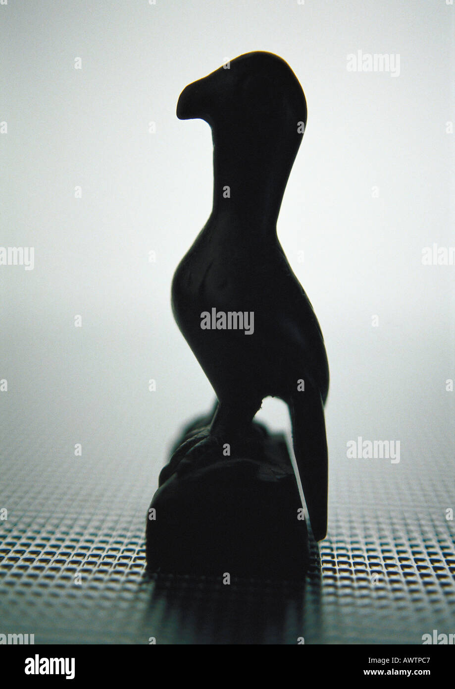 Sculpture of bird, silhouette Stock Photo - Alamy