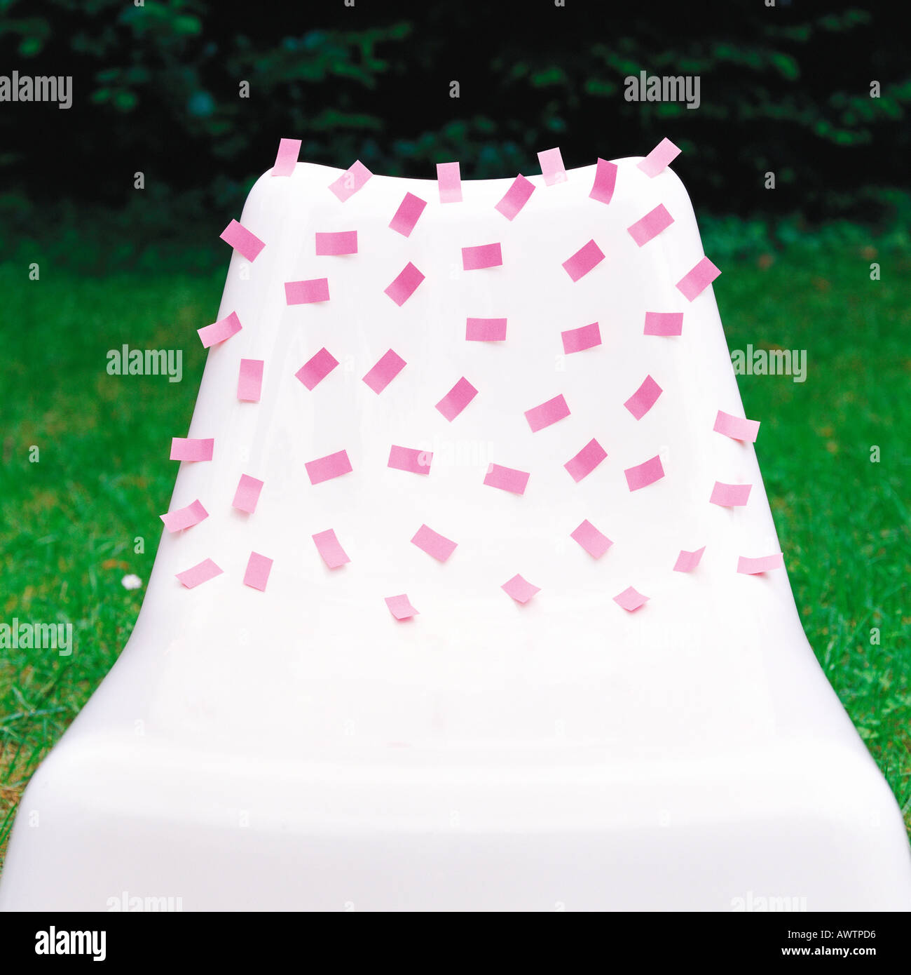 People stuck to chairs hi-res stock photography and images - Alamy