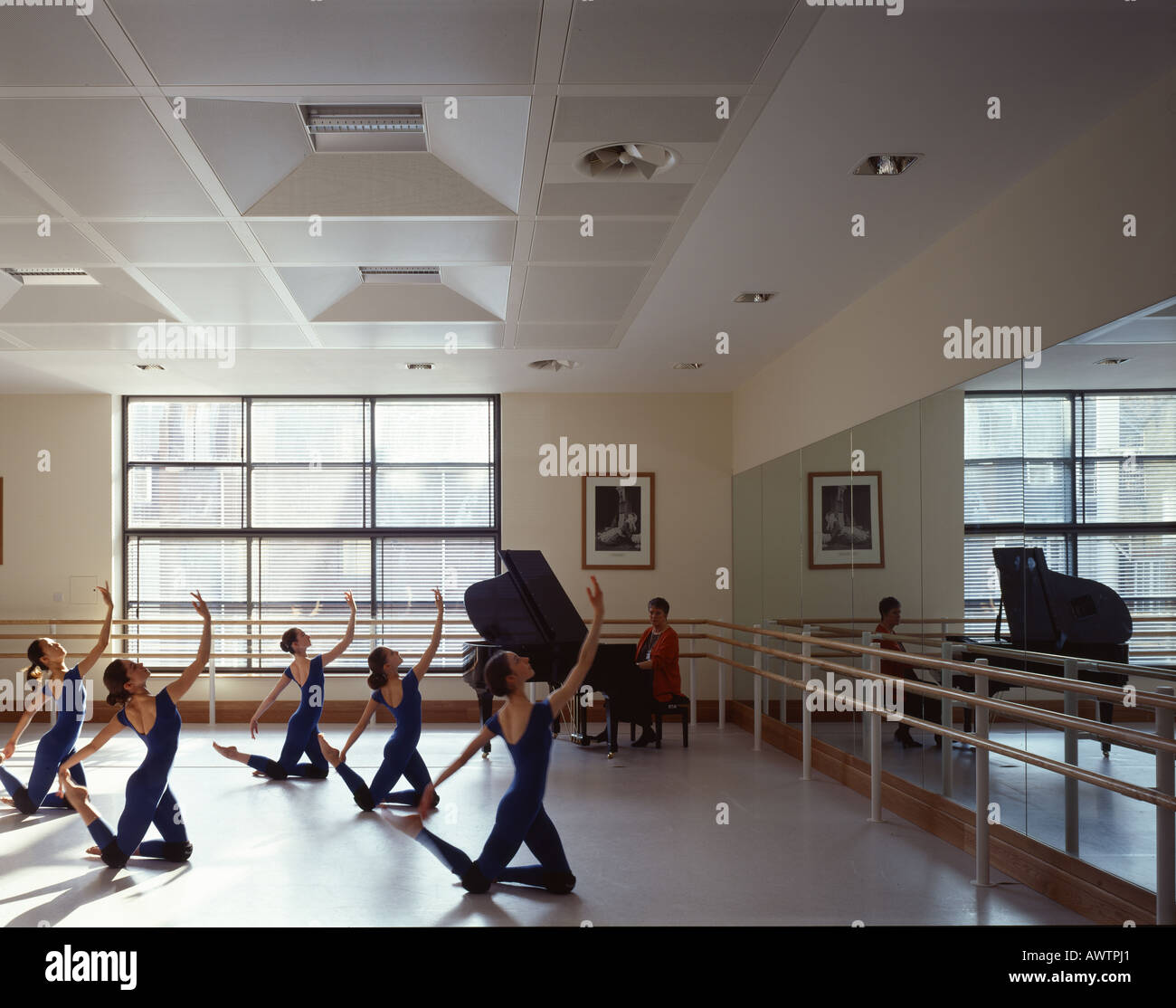 ROYAL BALLET SCHOOL, LONDON, UK Stock Photo - Alamy