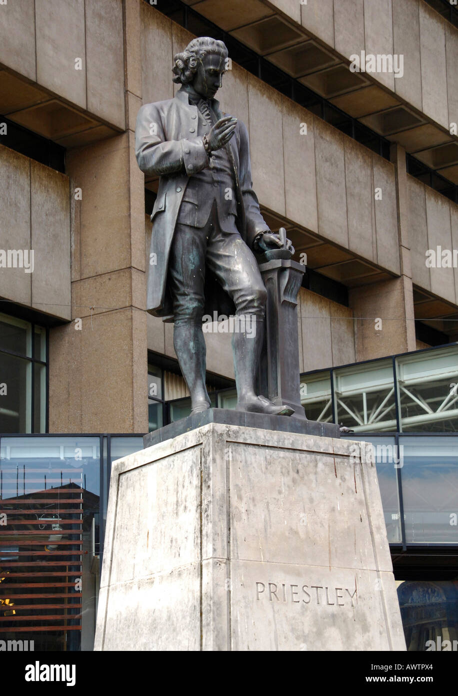 Statue of Joseph Priestley, Chamberlain Square, Birmingham City Centre ...
