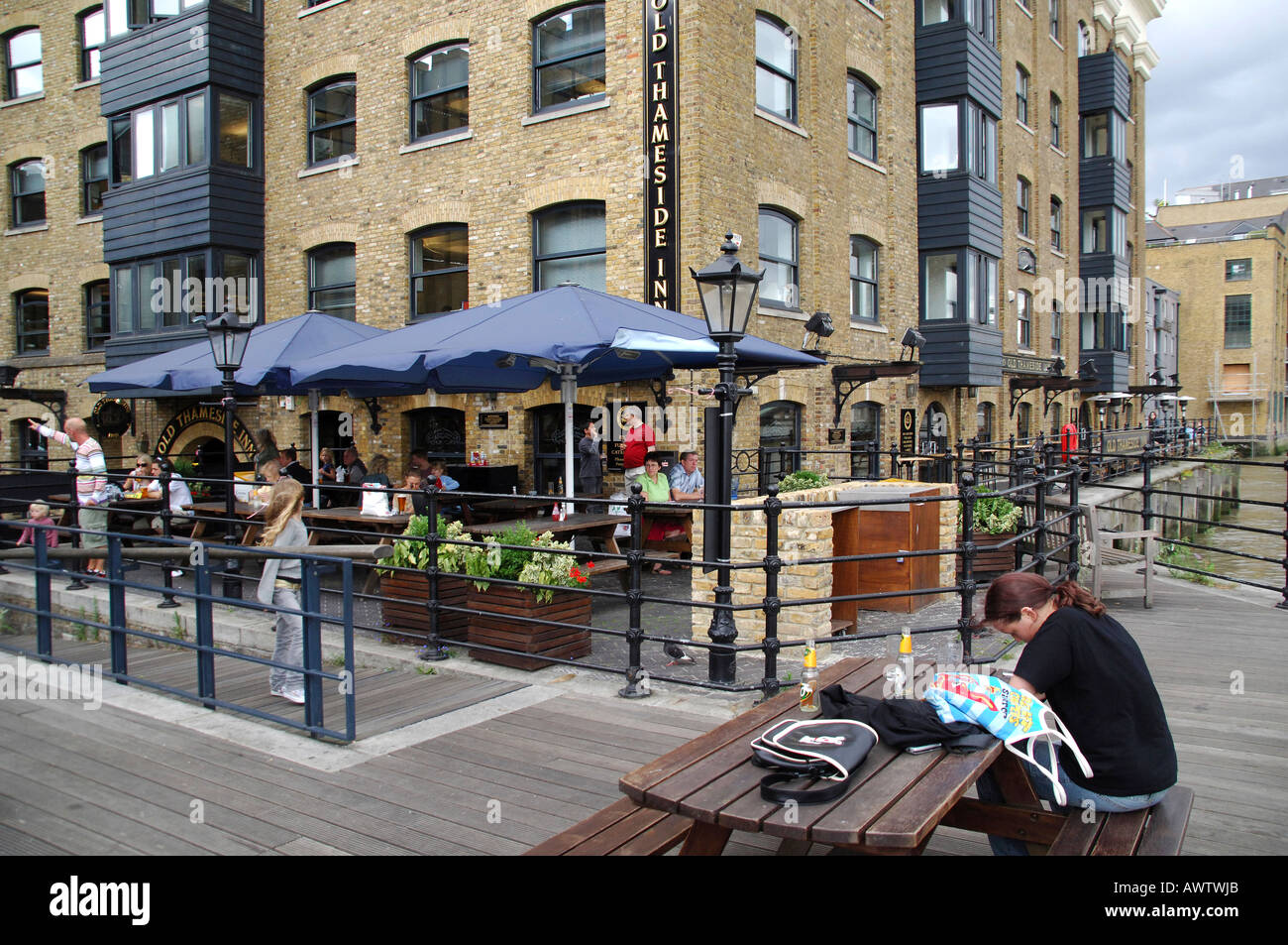 The Old Thameside Inn, Southwark, South bank, City of London England ...