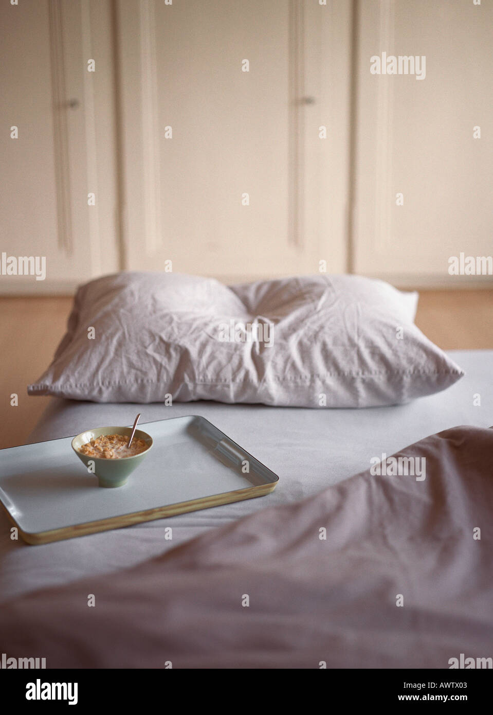 Breakfast tray sitting on bed Stock Photo - Alamy