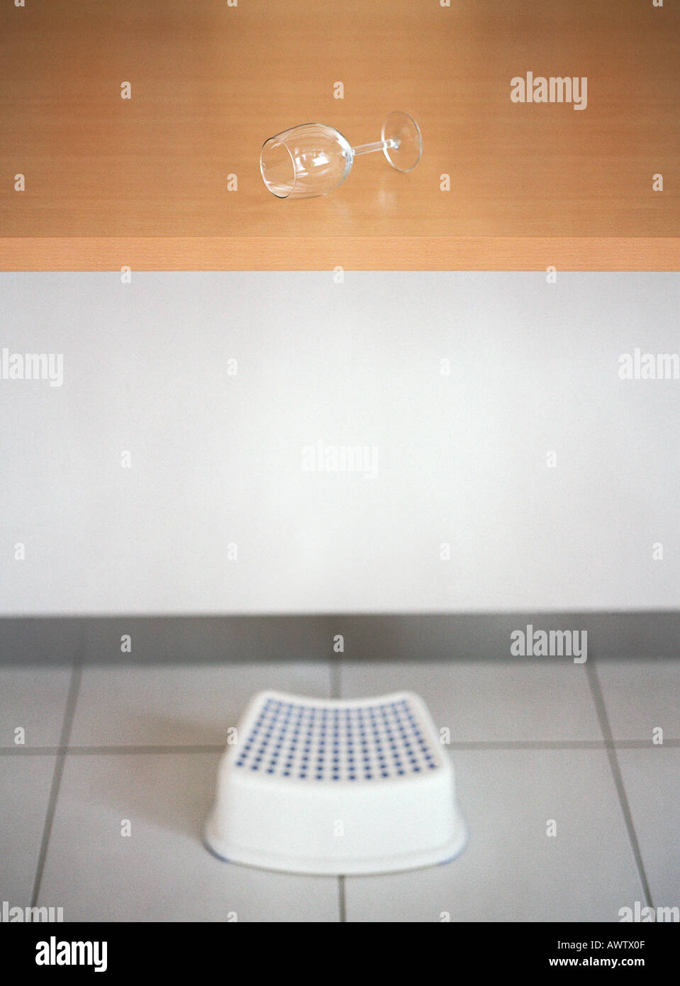 Long counter with stools hi-res stock photography and images - Alamy