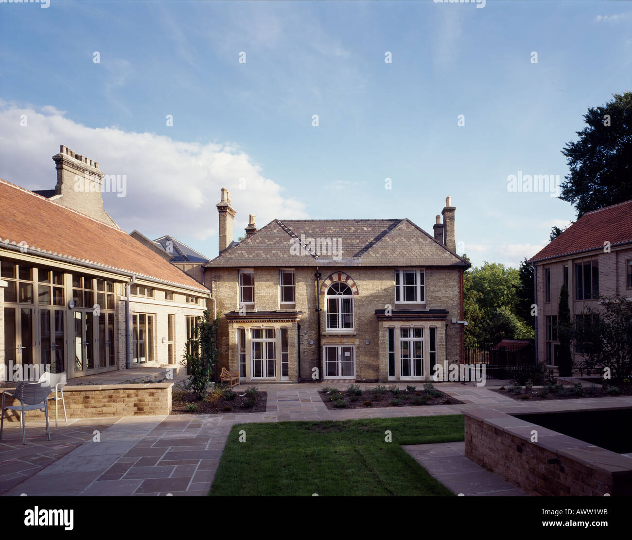 Cripps building magdalene college cambridge hi-res stock photography ...