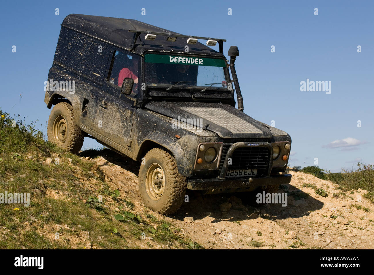 Defender 90 hi-res stock photography and images - Alamy