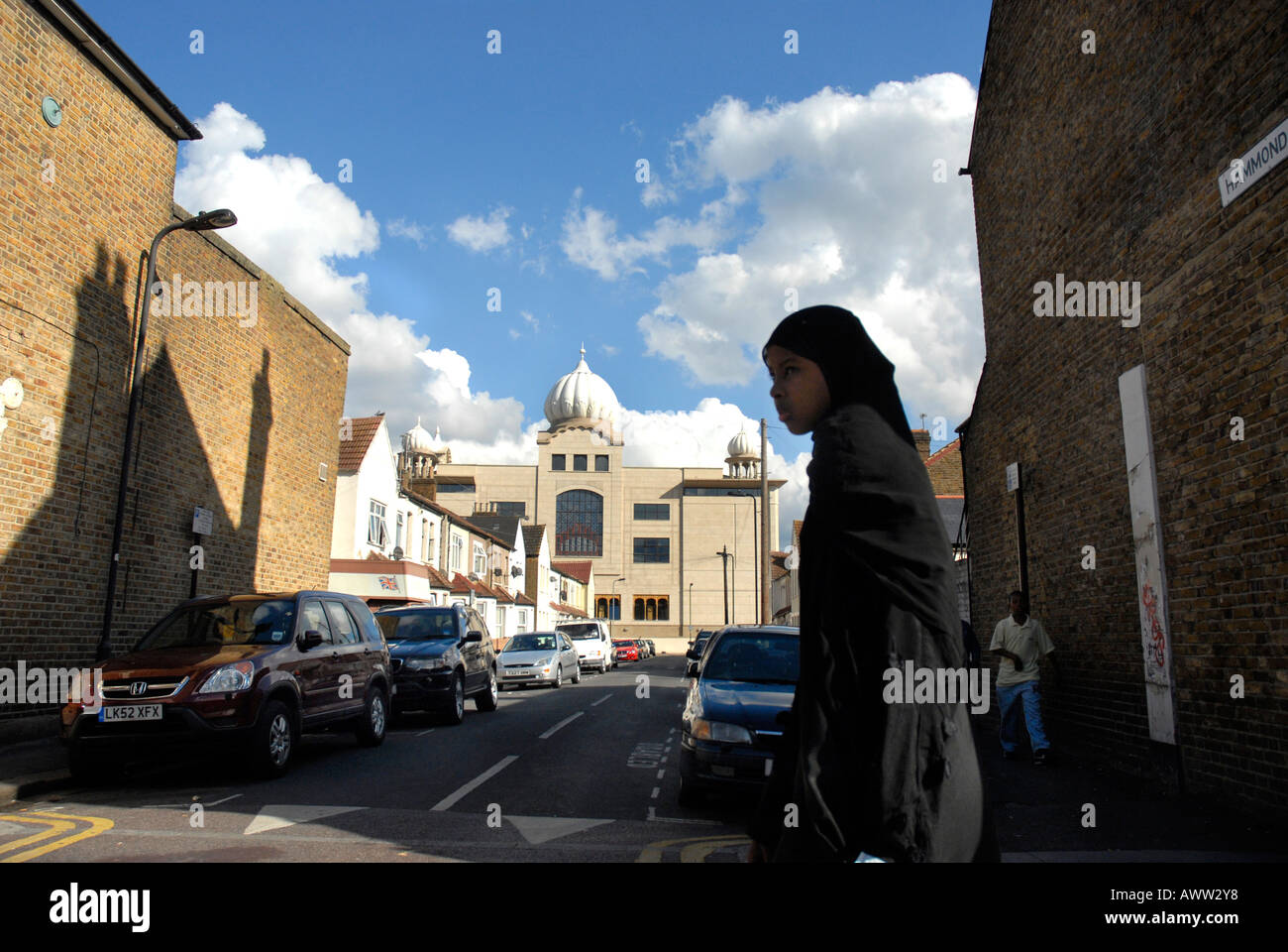 Worshippers sri guru singh sabha hi-res stock photography and images ...