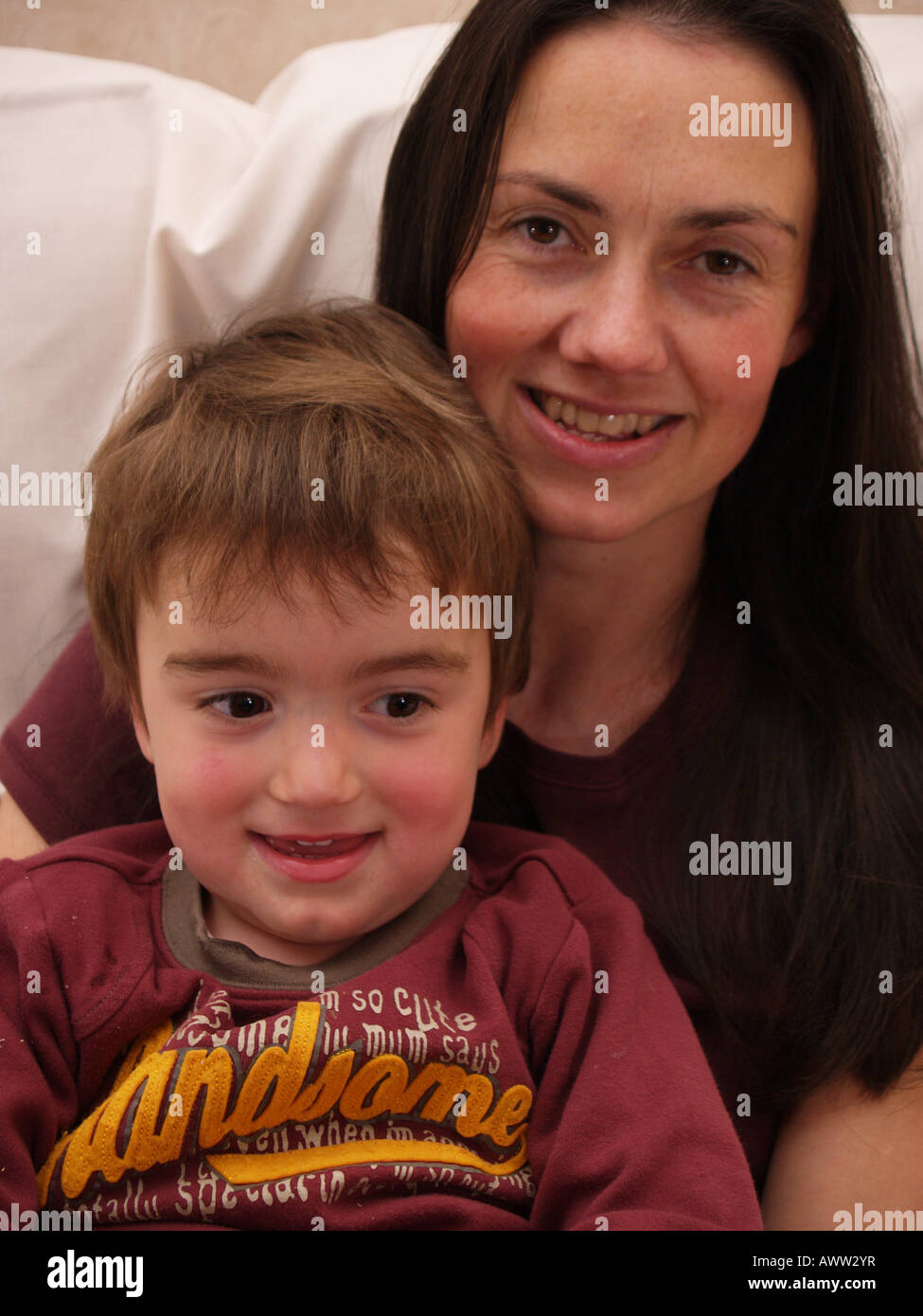 Lone parent family hi-res stock photography and images - Alamy