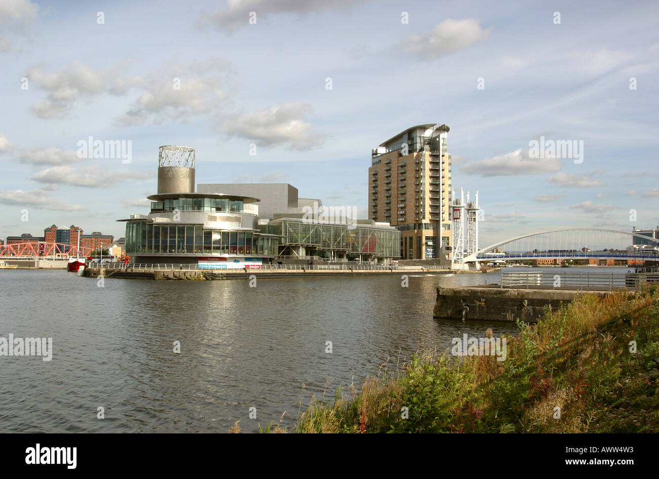 Manchester Lowry Centre art gallery and theatre Stock Photo - Alamy