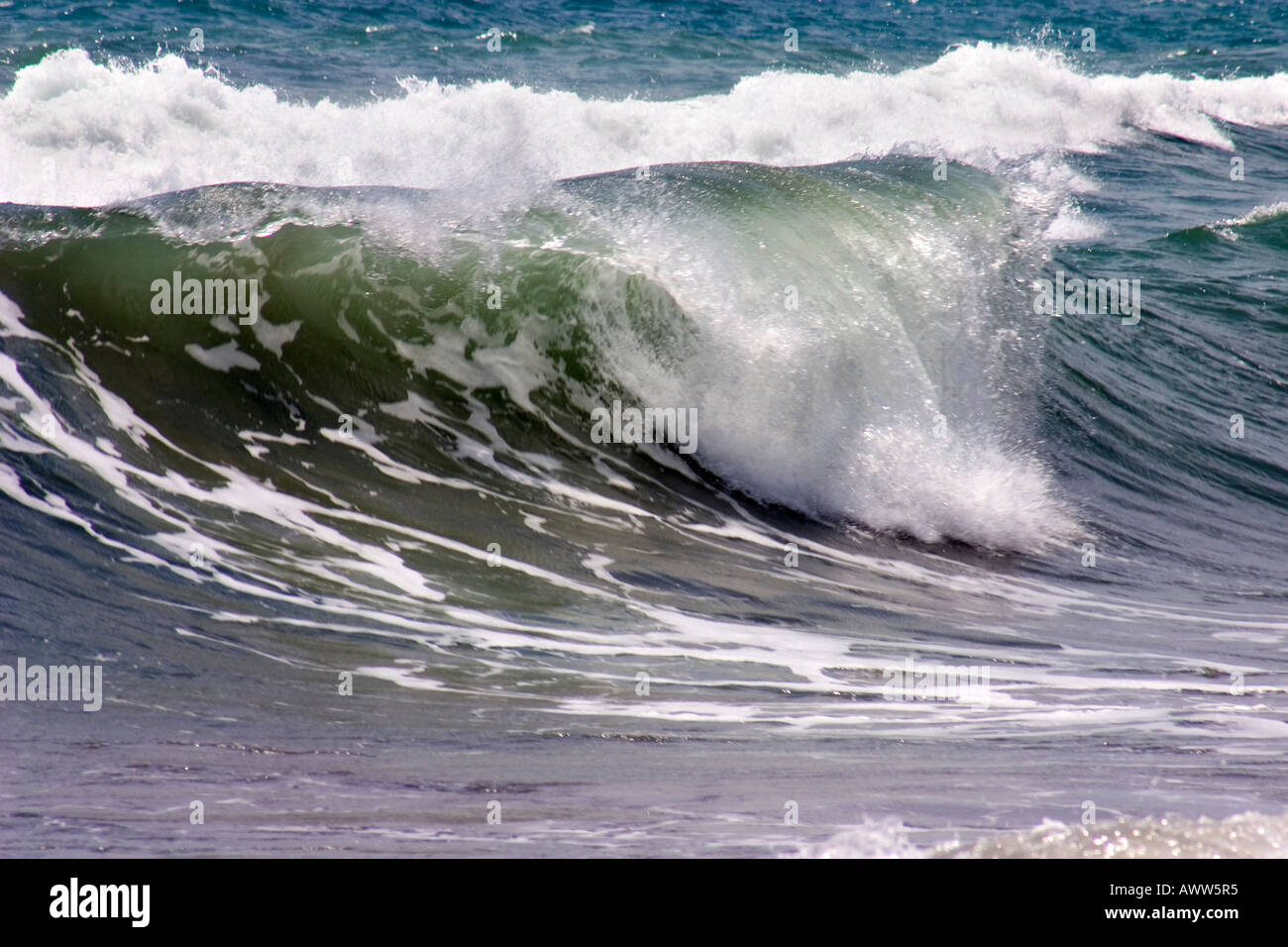 Small rolling wave hi-res stock photography and images - Alamy