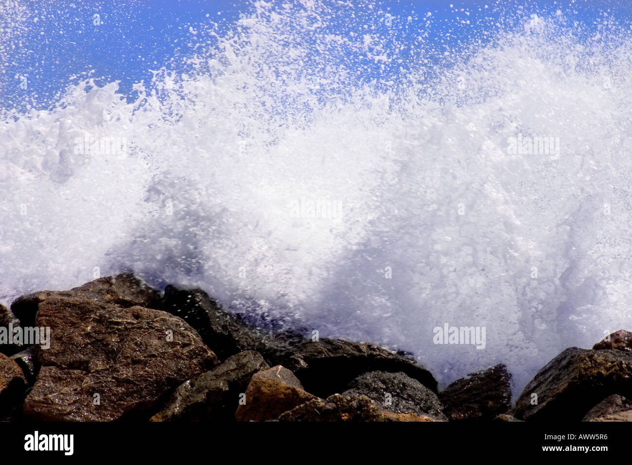 Against the wave hi-res stock photography and images - Alamy