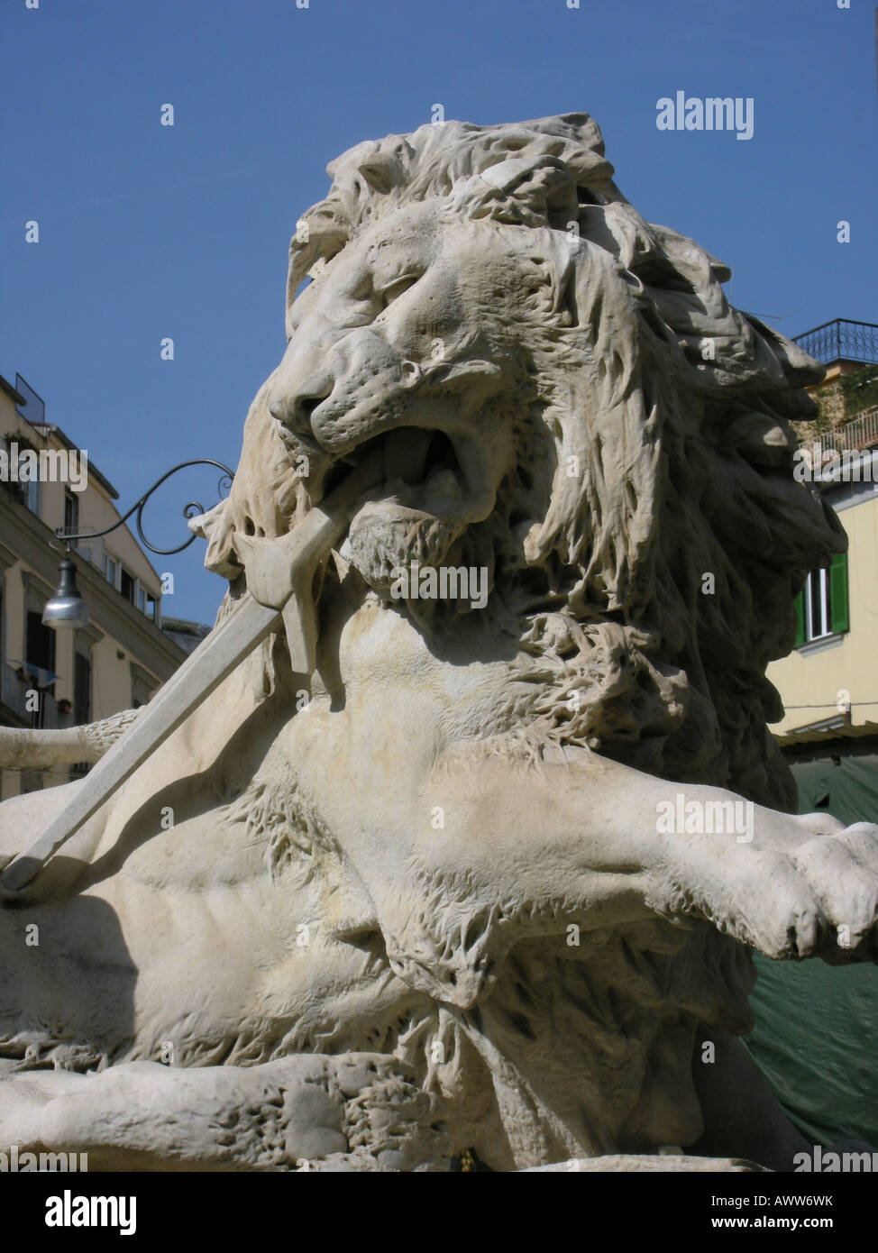 Statue statue monumenti monumento hi-res stock photography and images ...