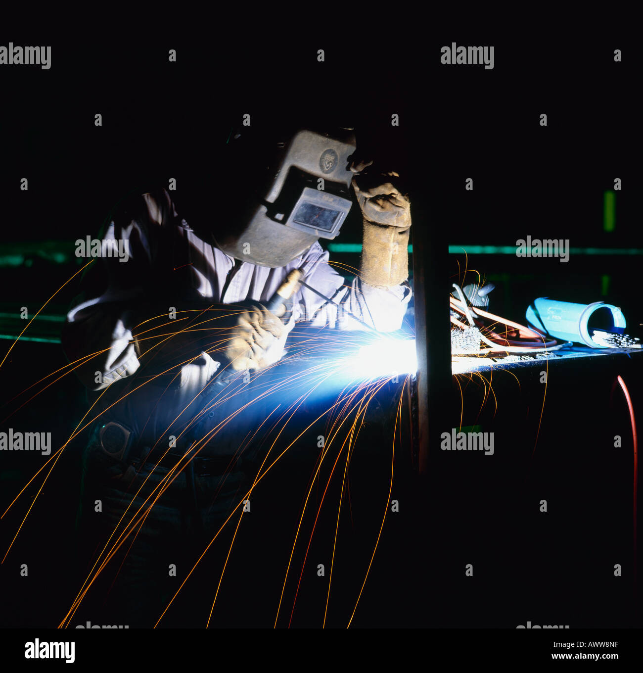 Heavy duty welding hi-res stock photography and images - Alamy