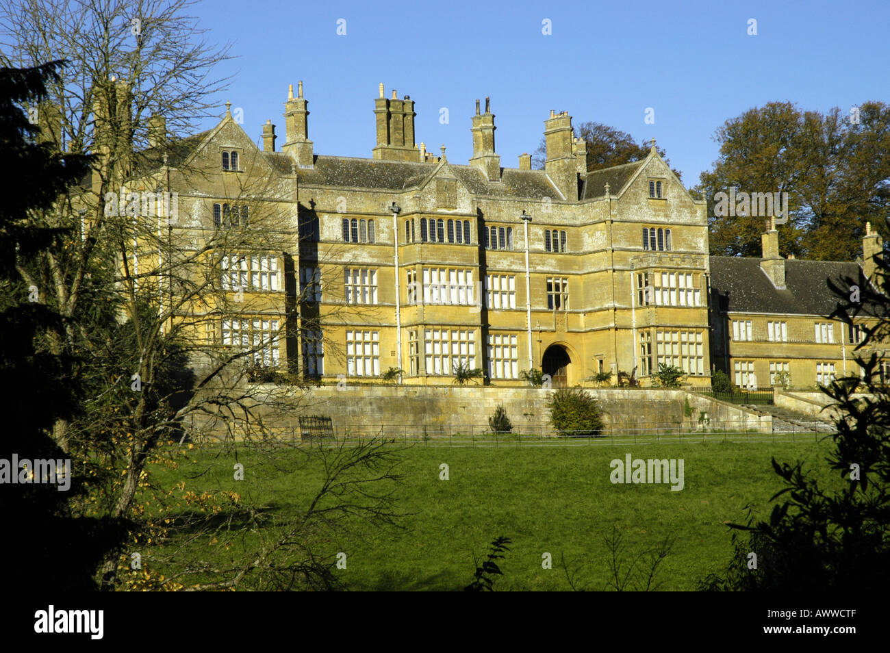 Batsford house hi-res stock photography and images - Alamy