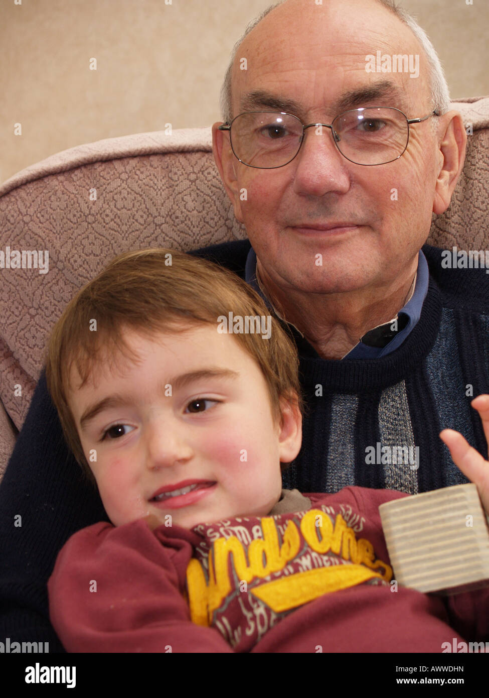 Happy england family hi-res stock photography and images - Alamy
