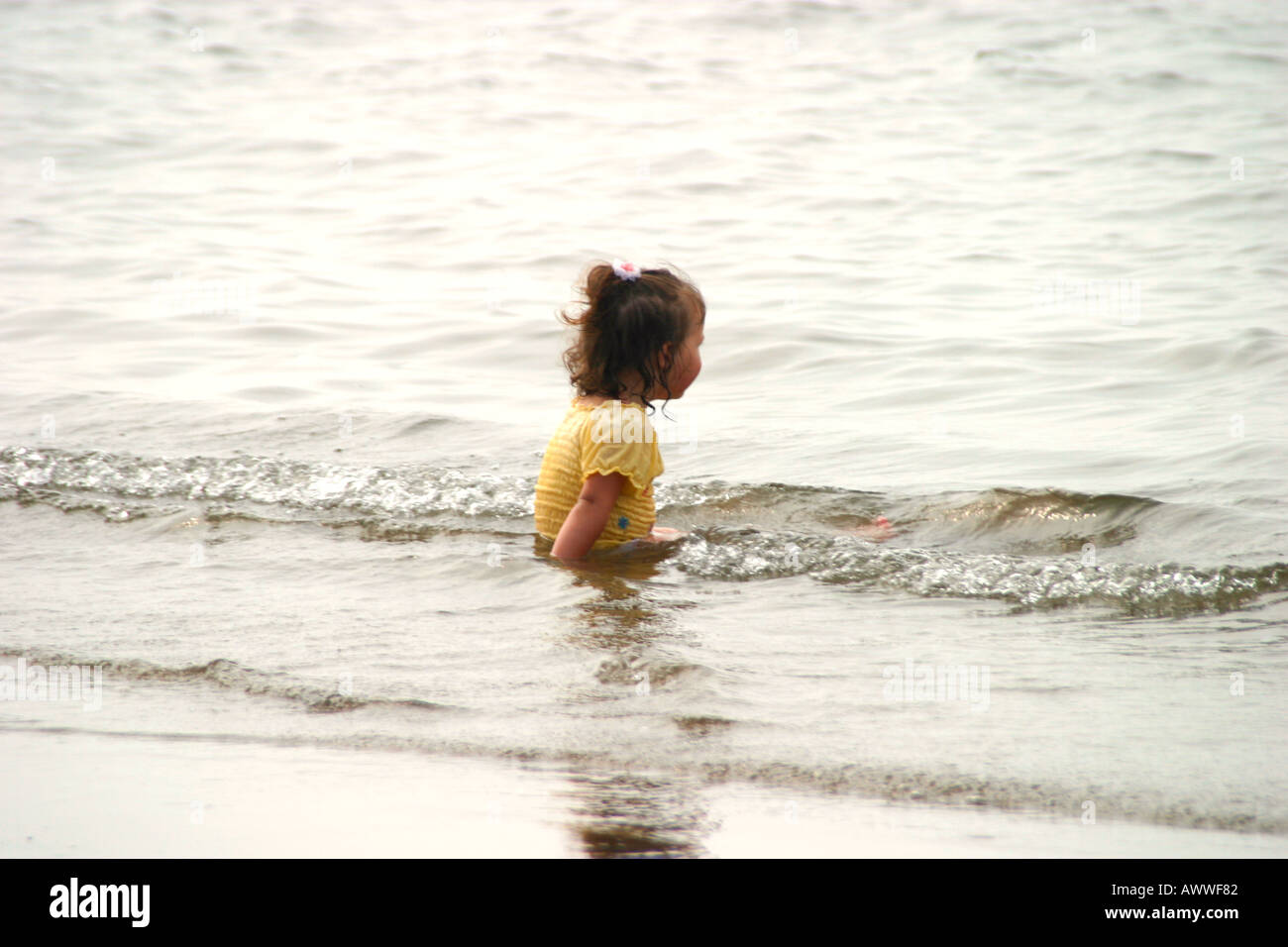 Kiddie on water hi-res stock photography and images - Alamy