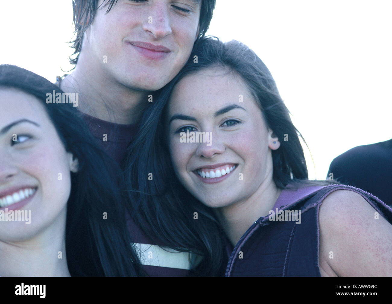 Friends smiling, close-up Stock Photo - Alamy