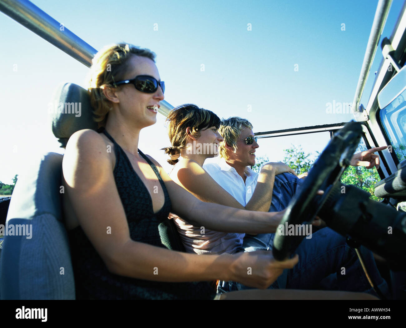 Three 4x4 vehicles driving hi-res stock photography and images - Alamy