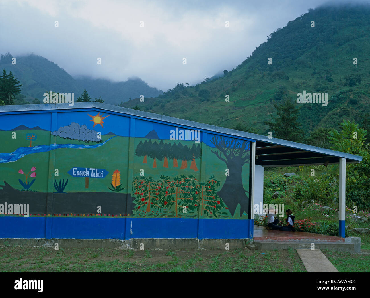 School with ecological mural outside, Chirrippo National Park ...